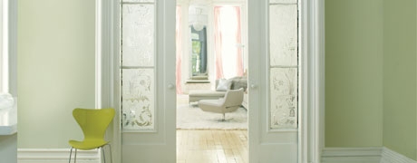 Benjamin Moore Color Expert Andrea Mango Reveals Process of Identifying ...